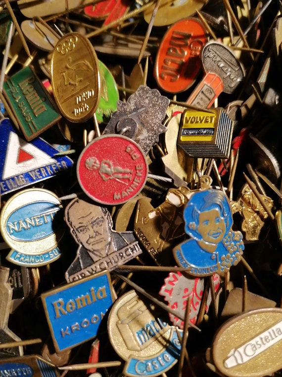 1000's vintage pins. Metal Advertising Pins from the … - Gem
