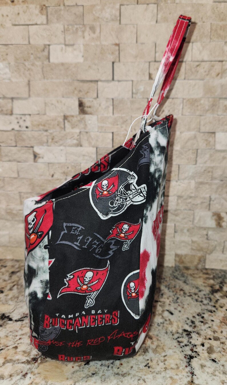 For the Modern Buccaneers Fan ** Tampa Bay Pirate Pouch - Etsy