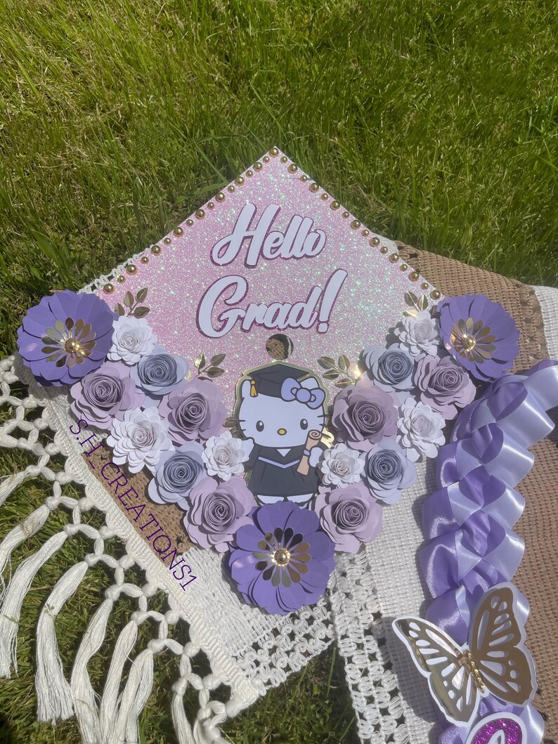 Graduation Cap Topper Class of 2025 Purple Glitter Kitty Hello Topper ...