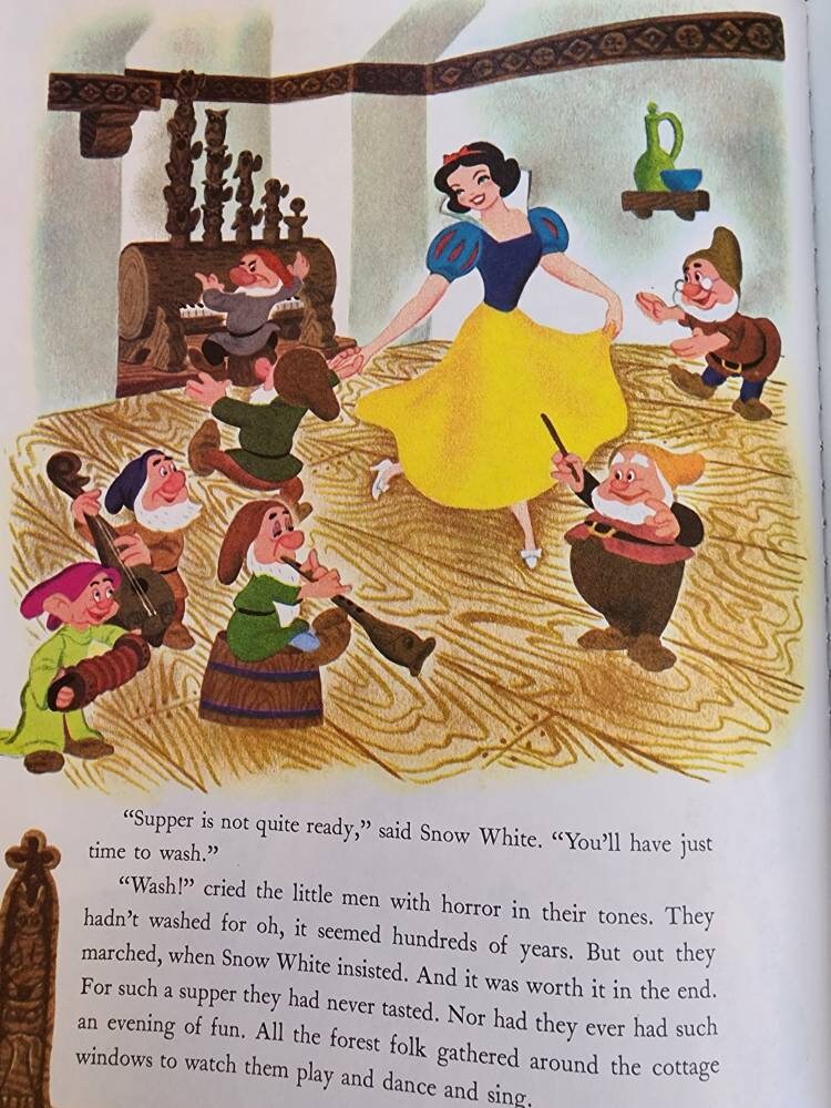 Walt Disney's Snow White and the Seven Dwarves, Vintage 1977 Golden ...