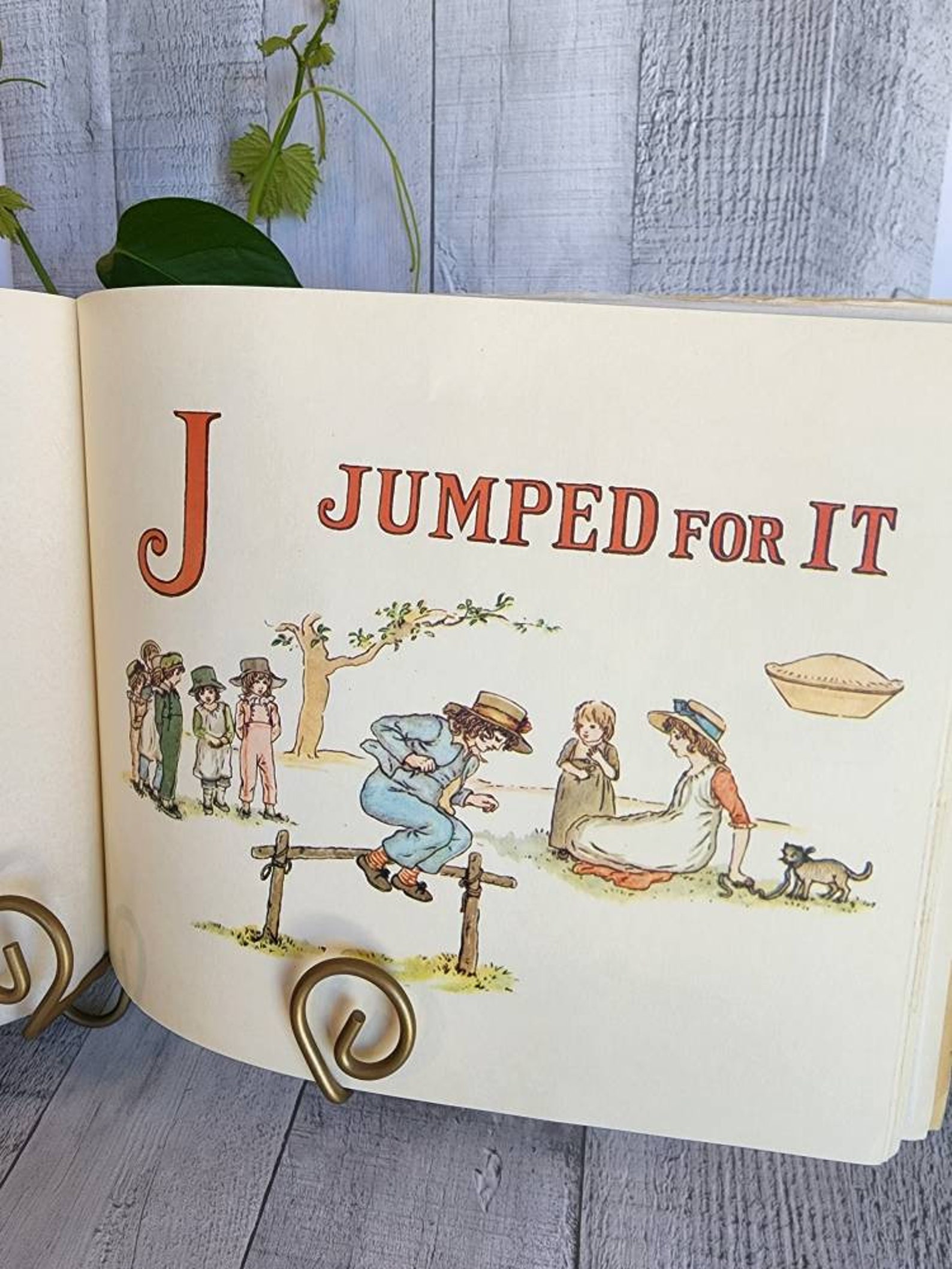 Kate Greenaway Apple Pie ABC Tracing Book, Alphabet Book, Children's ...