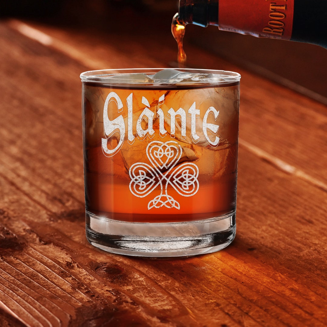 St. Patrick's Day Glass. Slainte Celtic Knot Irish Scotish Toast Cheers ...
