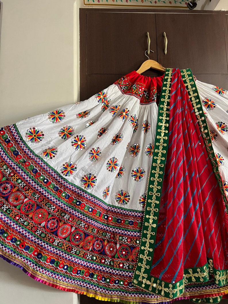 Discover the Splendor of Chaniya Choli and Ghaghra Choli Sets on Etsy ...