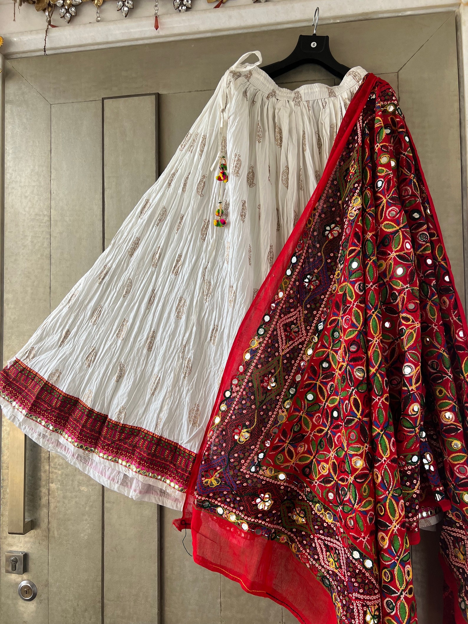 Elegant Cotton Garba Skirt With Customizable Dupatta - Perfect for ...