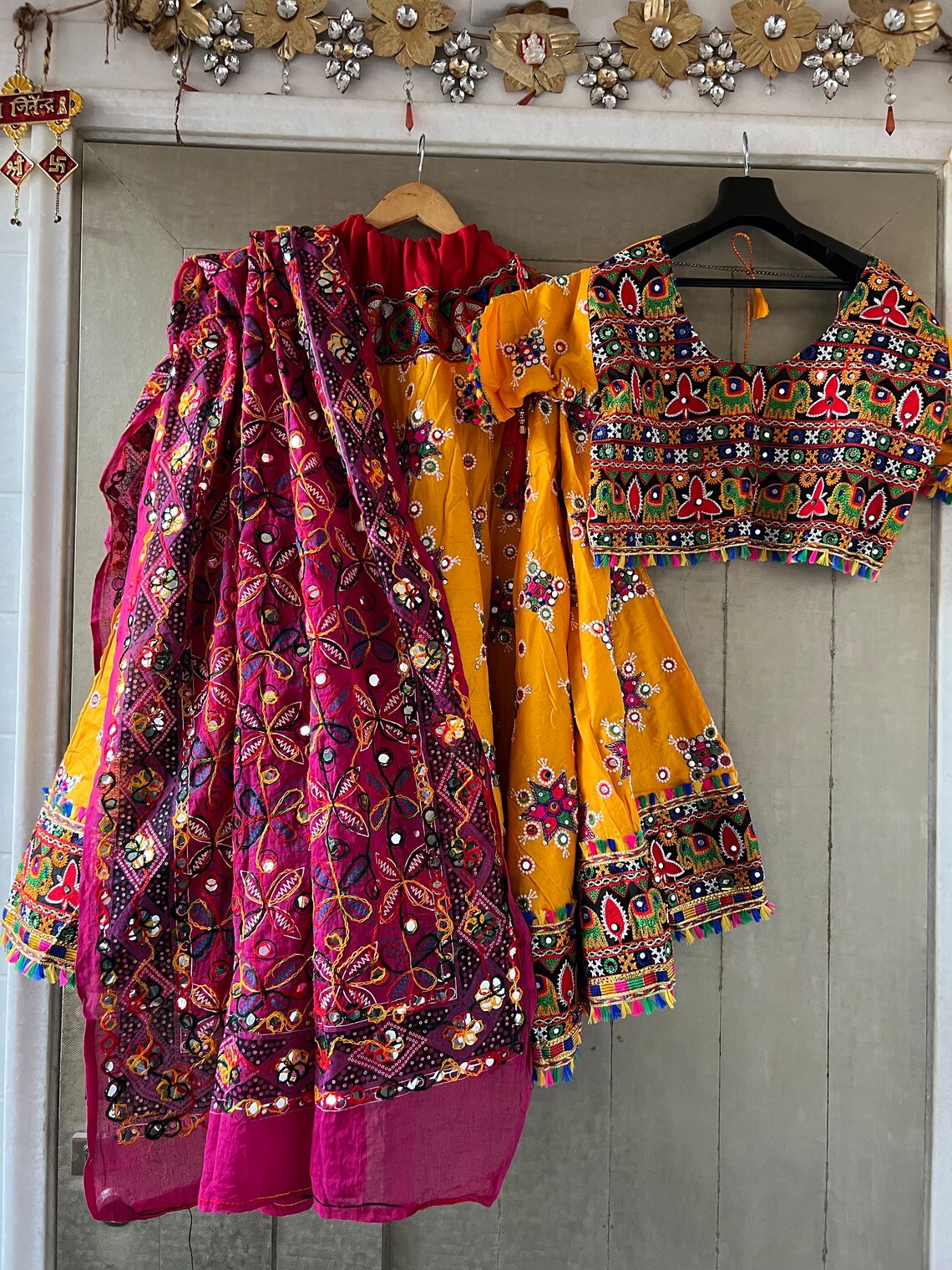 Yellow Mirror Work Ghaghra Choli/garba Chaniya Choli/gujrati Lehenga ...
