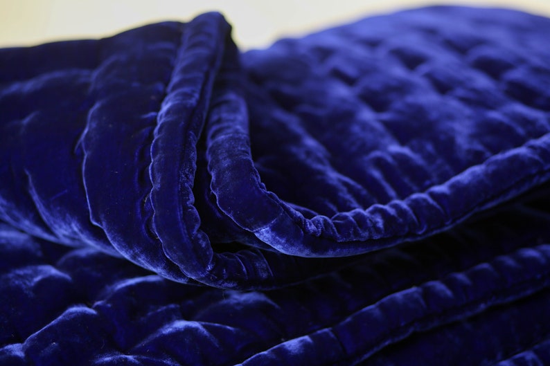 Mulberry Silk Velvet Quilt Bedspread: Hand-stitched Luxury Blanket - Etsy