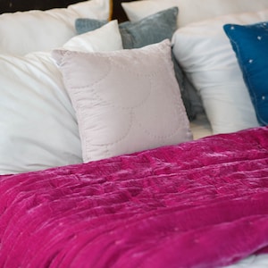 Handmade Pink Mulberry Silk Velvet Quilt: Luxury Bedding Blanket - Etsy