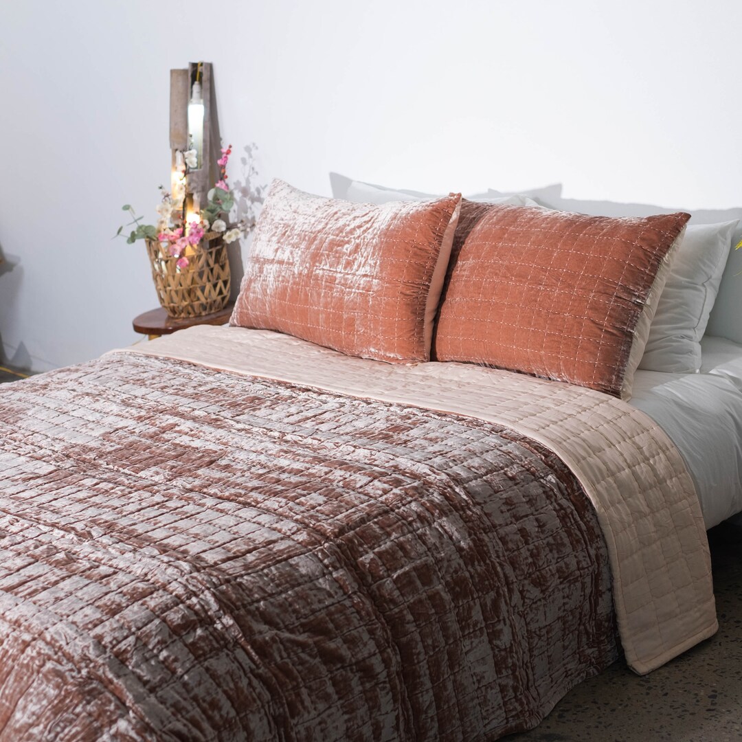 Sangria Silk Velvet Hand Stiching Bedding Set | Velvet Throw Blanket ...