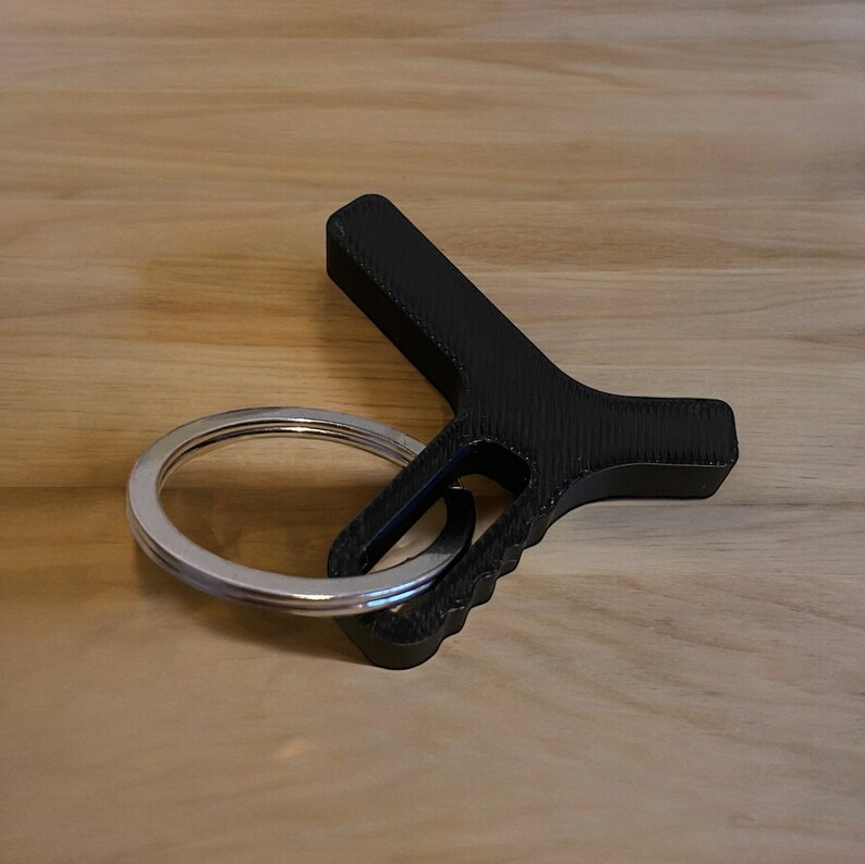 Spaghetti Gun Keychain Funny and Useless Gift Fancy Accessory Humorous ...