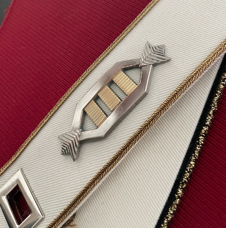 STAR TREK Complete Captain-set Command Shoulder Strap and Sleeve-band ...