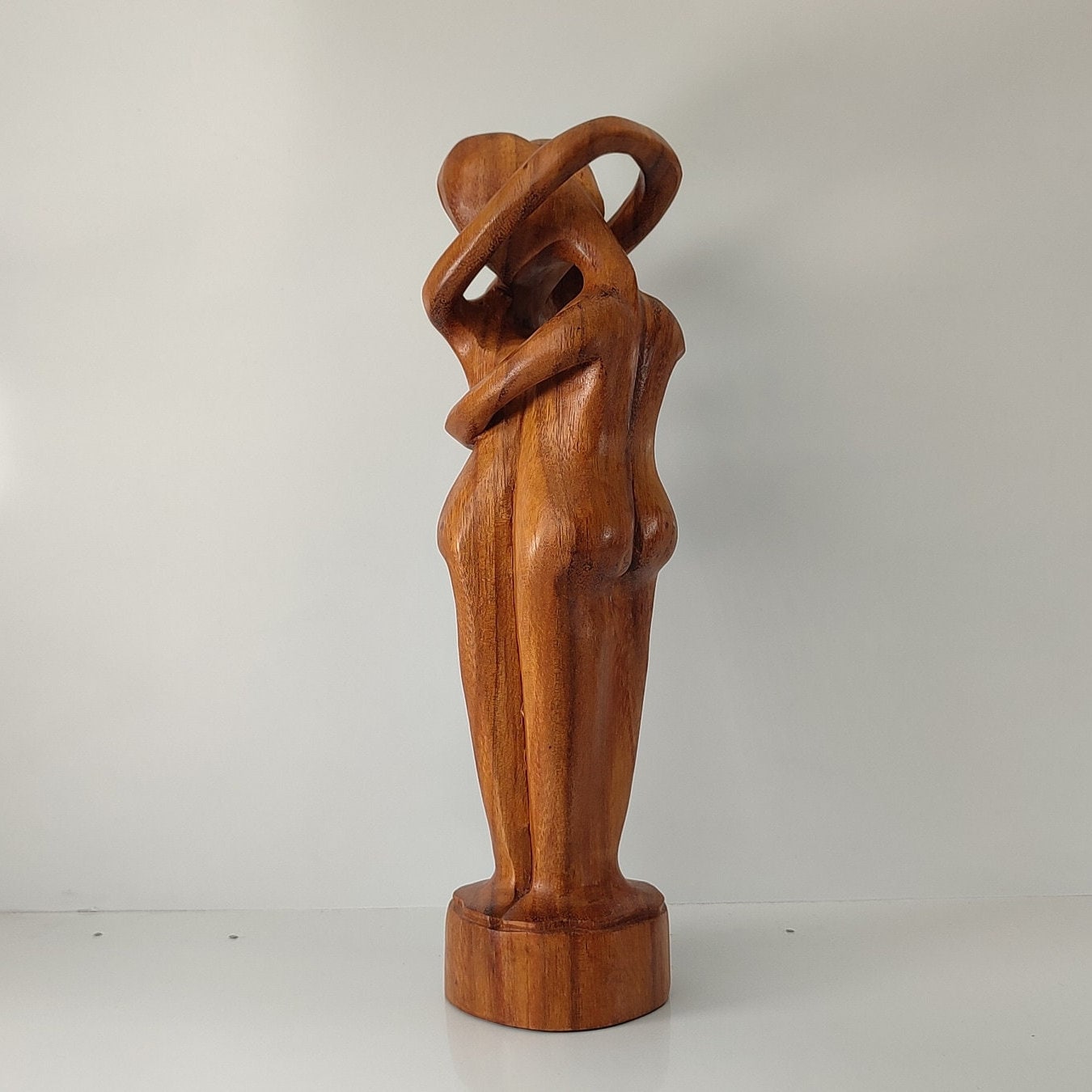 Abstract Statue of a Romantic Couple Hugging While Standing - Etsy