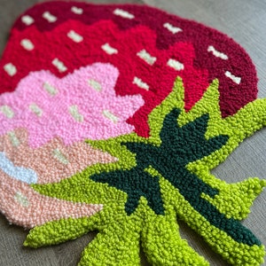 Large Strawberry Accent Rug | Hand-tufted Carpet - Etsy