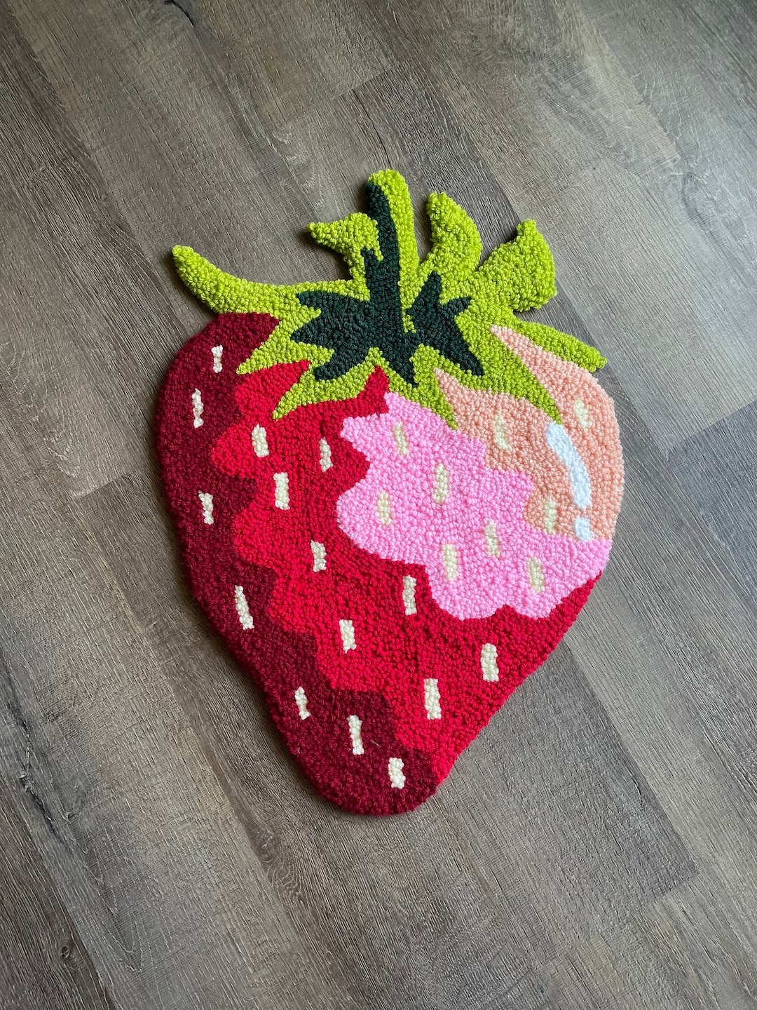 Large Strawberry Accent Rug | Hand-tufted Carpet - Etsy