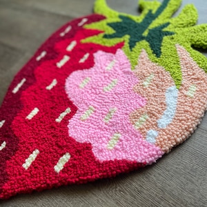 Large Strawberry Accent Rug | Hand-tufted Carpet - Etsy