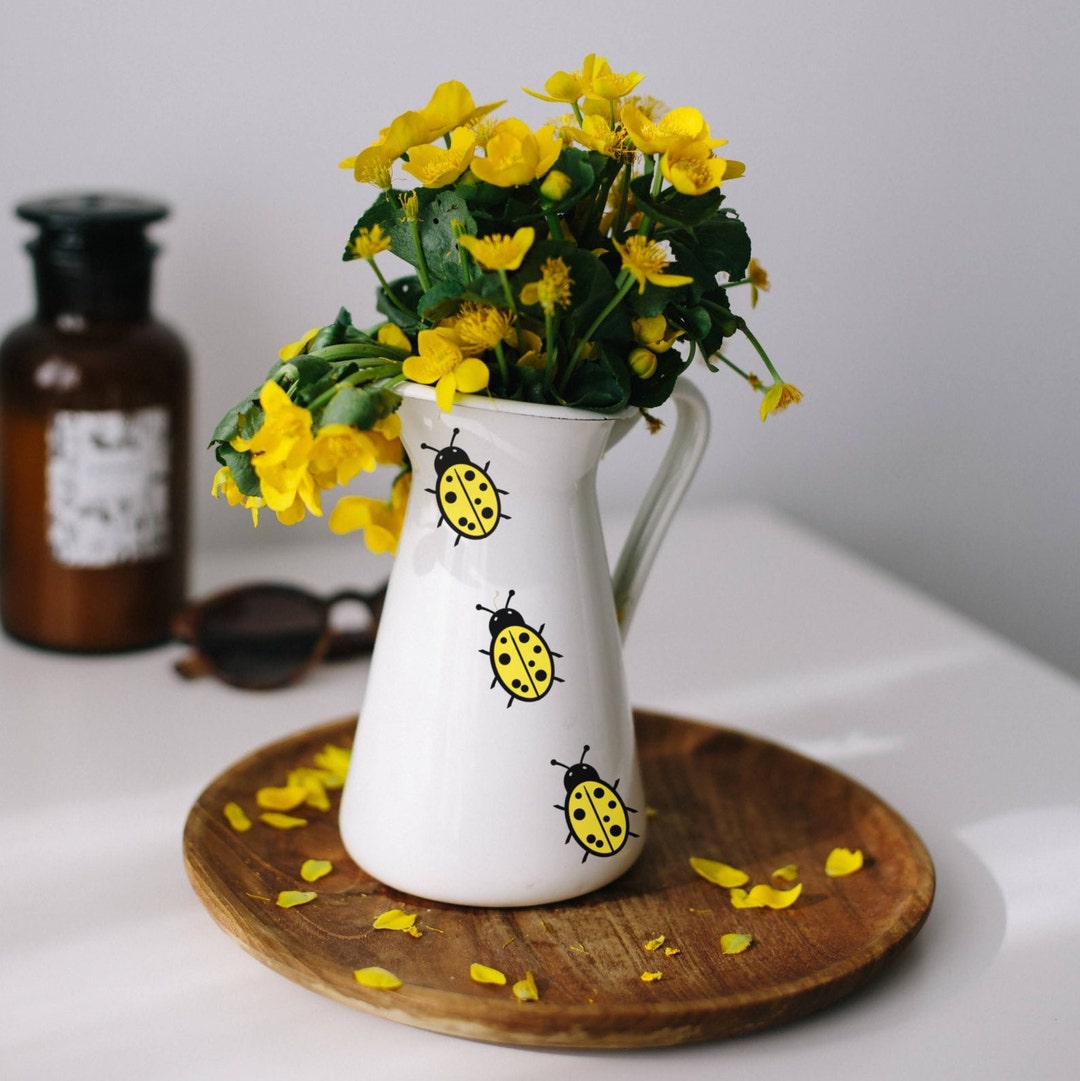 Ladybug Vinyl Decal - Ladybug Sticker - Etsy