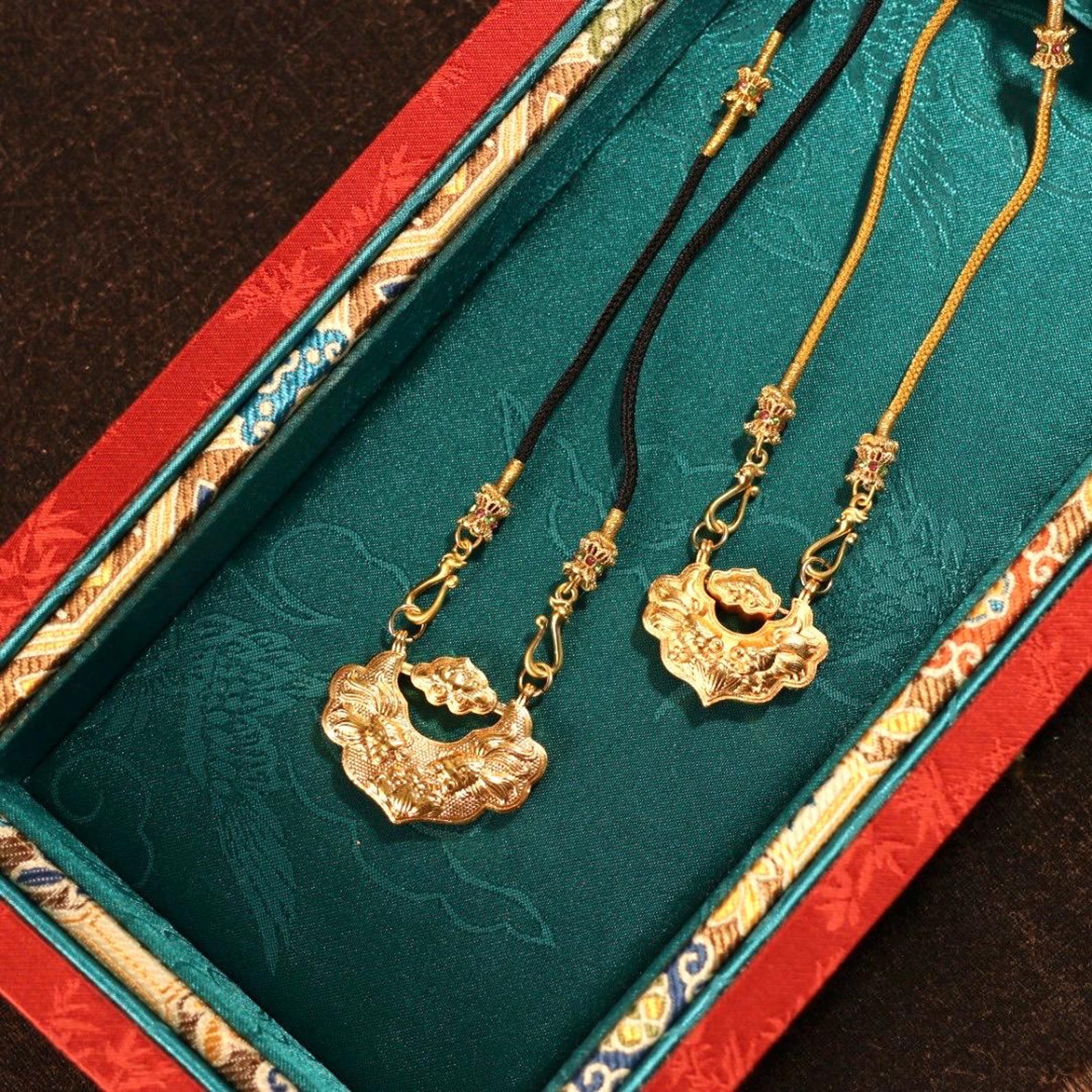 Traditional Chinese Longevity Lock Pendant With Faux Pearl Necklace - Etsy
