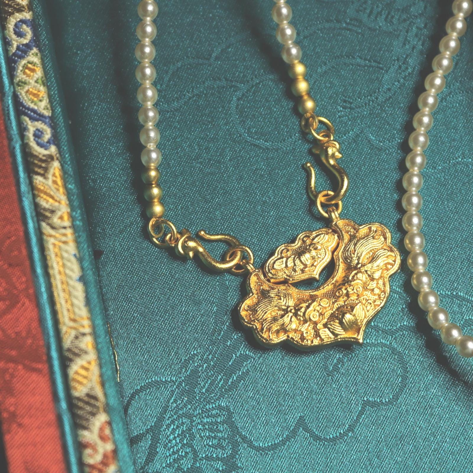 Traditional Chinese Longevity Lock Pendant With Faux Pearl Necklace - Etsy