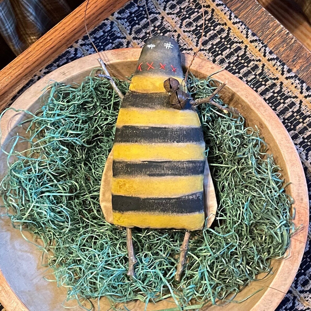 Primitive Barney Bee, Primitive Bumble Bee, Springtime Bee, Summer Bee ...