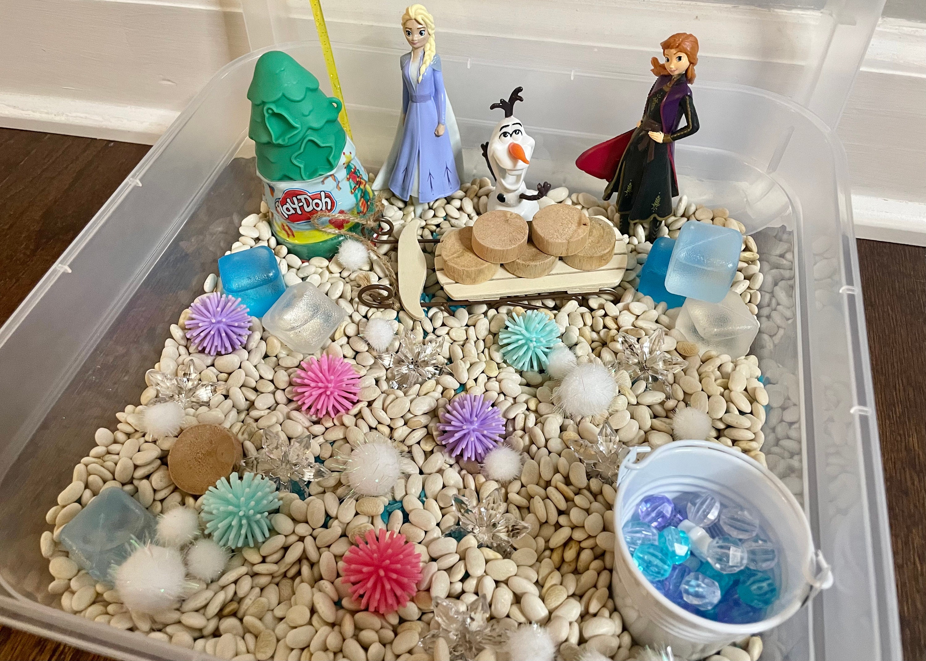 Princess Discovery Bin for Kids, Frozen, Kids Birthday Gift, Small ...