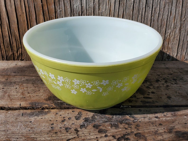 Pyrex Mixing Bowls, Set of 2, Crazy Daisy Pattern, Spring Blossom ...