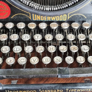 Antique Underwood Typewriter No. 5, W/ Original Cover (spacebar Key ...