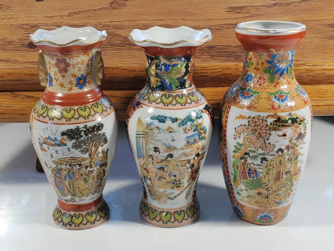 Japanese Geisha Minature Porcelain Vases, Set of Three - Etsy