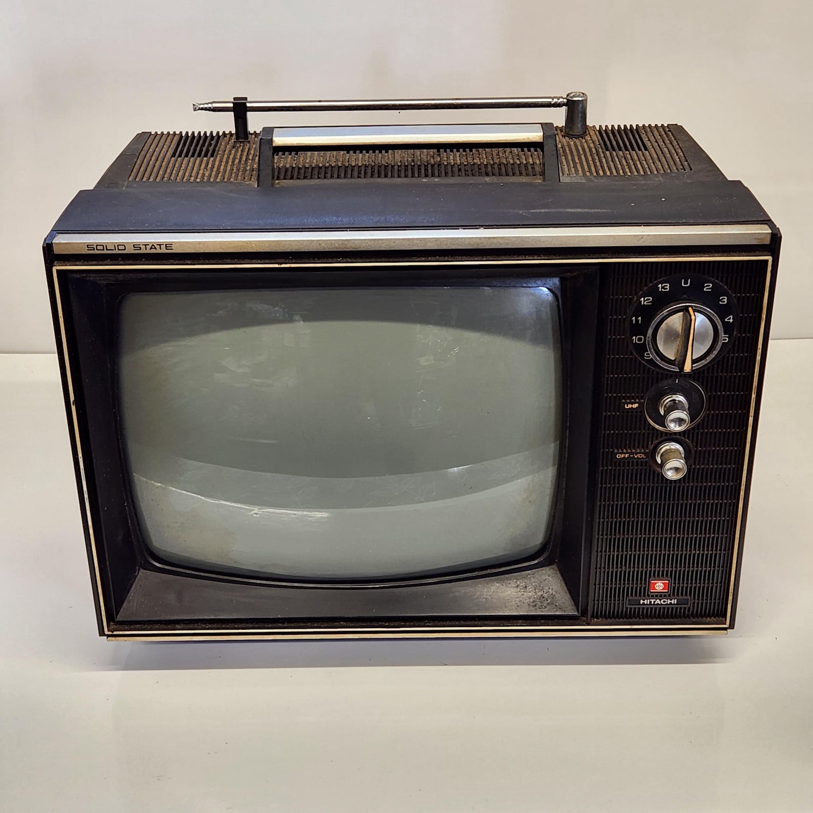 Television, Hitachi P-42 CRT, Turns On, Retro TV, Made in Japan ...