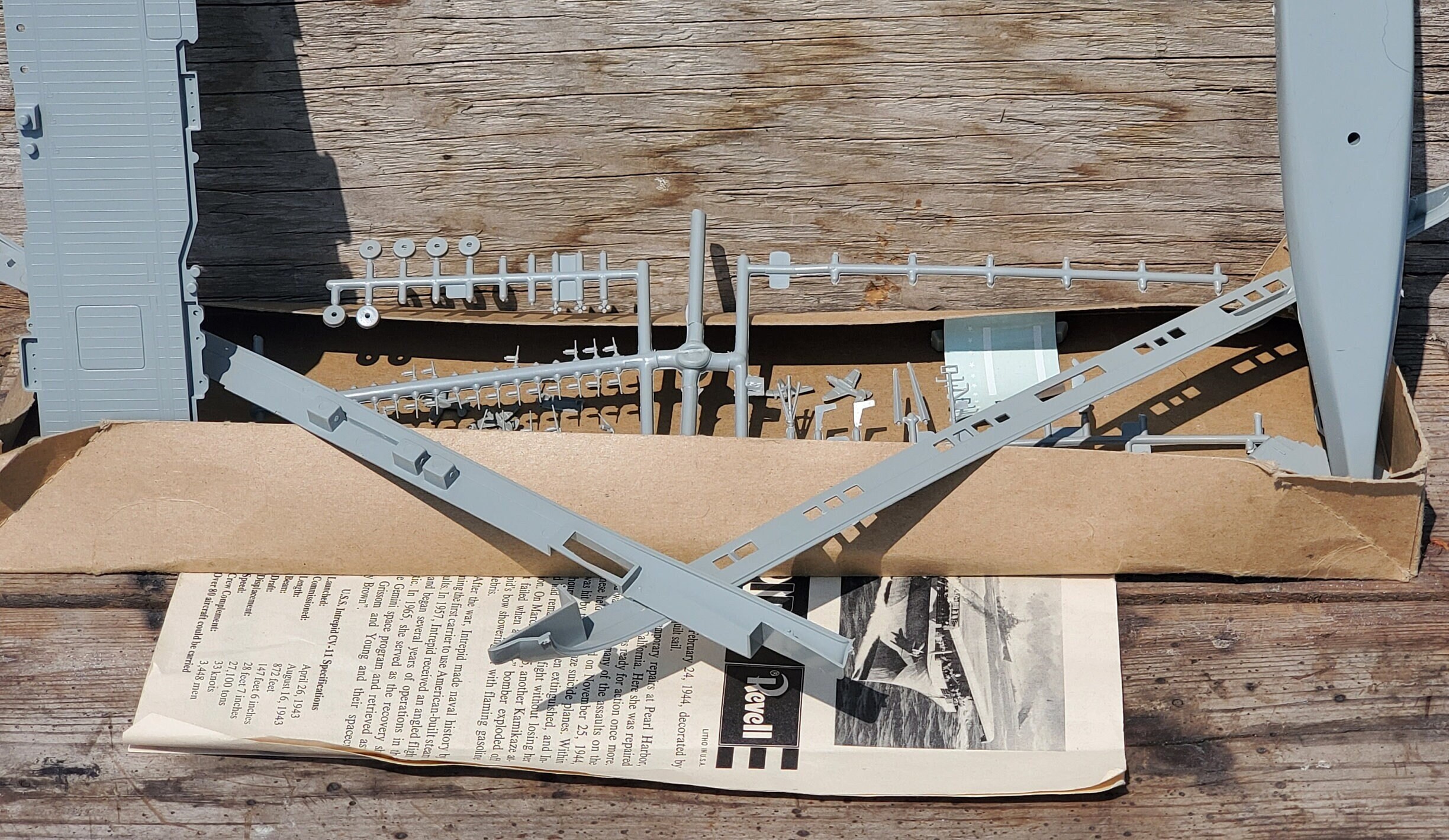 Model USS Intrepid, US Aircraft Carrier, Revell, 1972, Vintage - Etsy