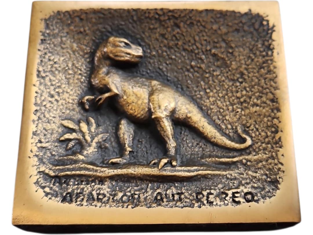 Desk Plaque, Theropod Casting, Paperweight, T-rex, Dinosaur Decoration ...