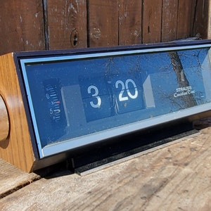 Flip Alarm Clock, Strauss Model 100, Vintage - Etsy