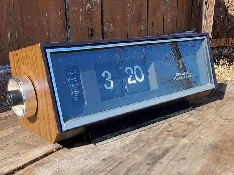 Flip Alarm Clock, Strauss Model 100, Vintage - Etsy
