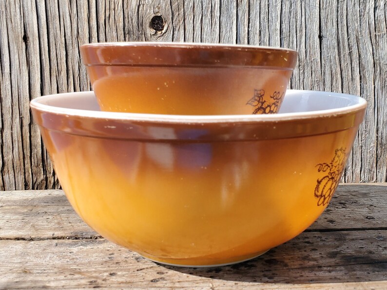 Pyrex Mixing Bowls, Set of 2, Old Orchard Pattern, Brown and Tan ...