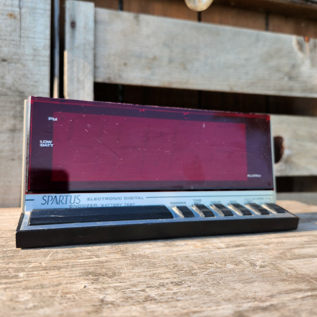 Digital Clock, Spartus Alarm Clock Model 1150, Noticeable Scratch, 1970 ...