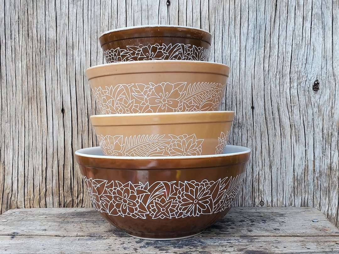 Pyrex Mixing Bowls, Set of 4, Woodland Pattern, Brown / Beige, Vintage ...
