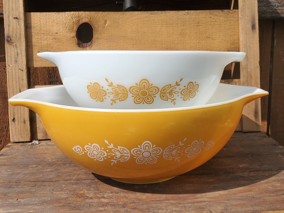 Pyrex Cinderella Bowls, Set of 2, Butterfly Gold, Vintage, #444, #443 ...