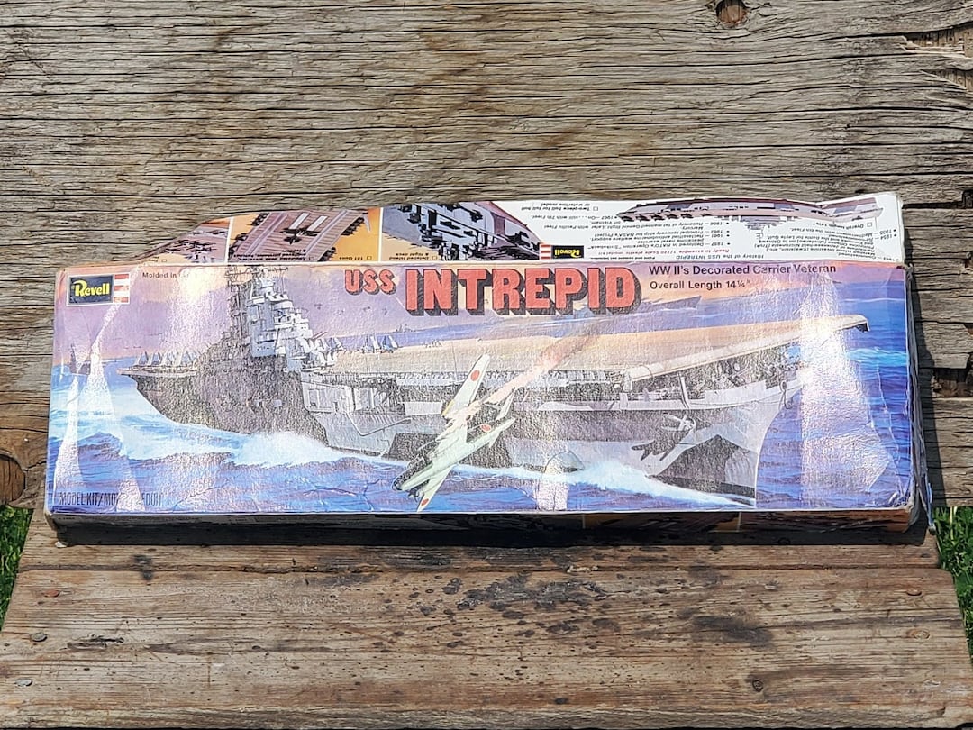 Model USS Intrepid, US Aircraft Carrier, Revell, 1972, Vintage - Etsy