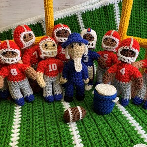 Crochet Football Player Pattern as Seen on the Superbowl Pregrain - Etsy
