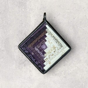 Handmade Quilt Pendant - 1 1/4” - Log Cabin Block - Includes 20 ...
