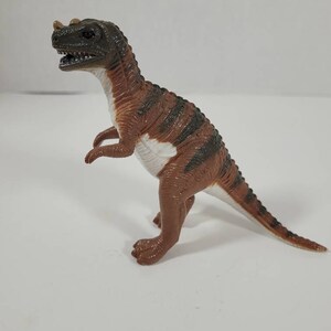 Retro 90's Ceratosaurus Dinosaur Figure/ Dinosaur Toy - Etsy