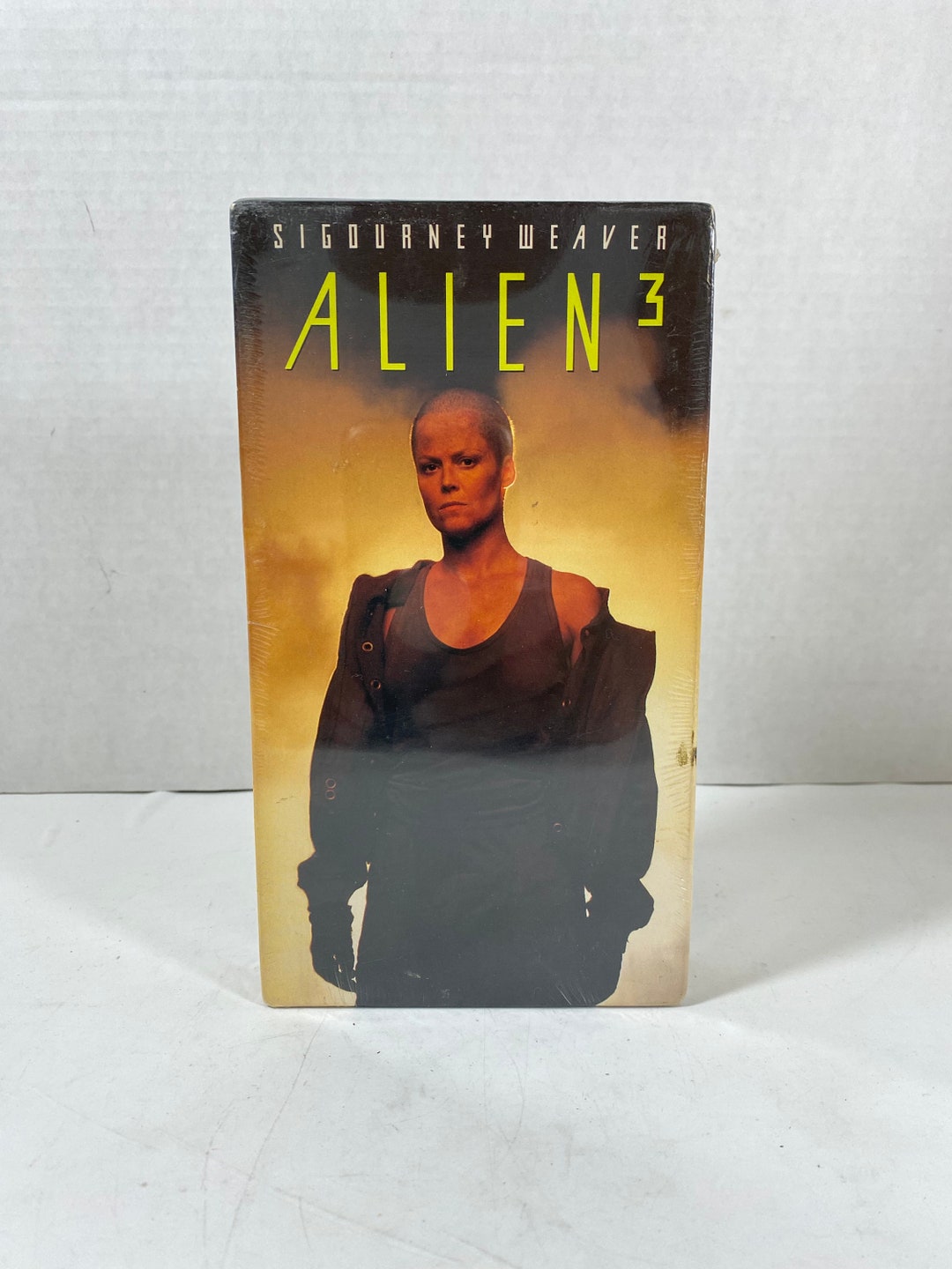 Vintage 1992 Alien 3 •sealed• VHS - Starring: Sigourney Weaver, Charles ...