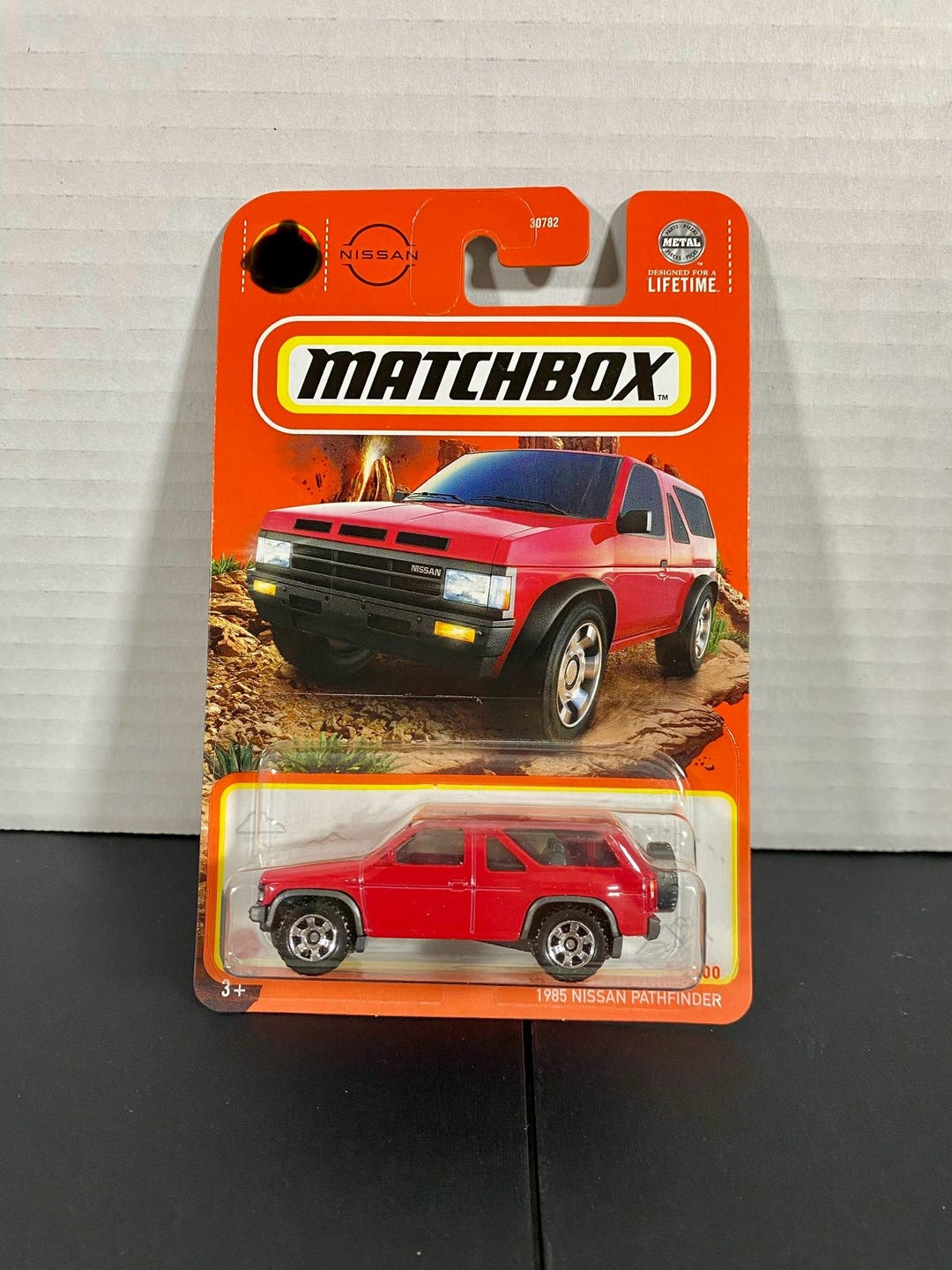 Matchbox 1985 Red Nissan Pathfinder *sealed* Model Die-cast Toy Car ...