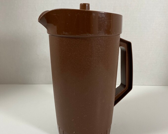 Vintage 1970s Tupperware Brown Juice/water Pitcher With Lid & Handle ...