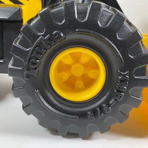 Tonka Steel Classics Yellow Front Loader Toy Vehicle - Collectable ...