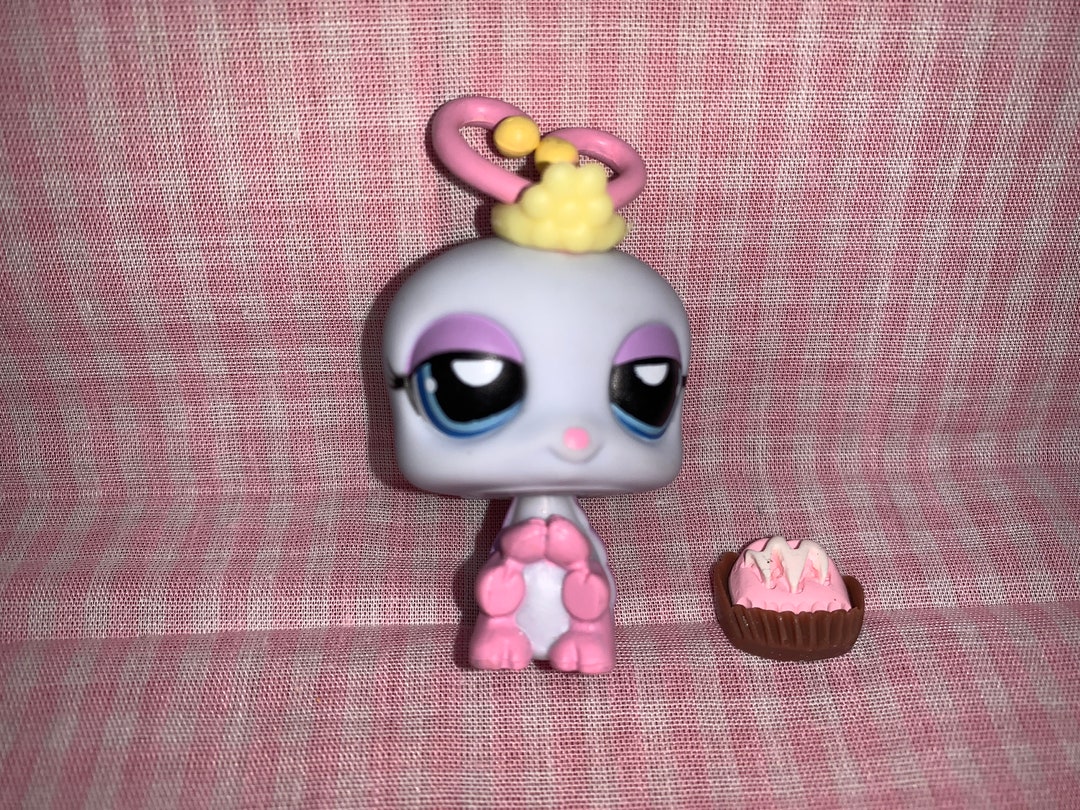 Discontinuous Rare Toy LPS Littlest Pet Shop Love Bug With Crown ...