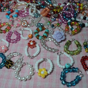 Littlest Pet Shop LPS Random Lot of 5 Pets With 5 Necklaces/collars in ...