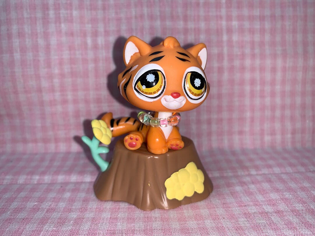 Vintage Littlest Pet Shop LPS Tiger Cat With Handmade Necklace Stand ...