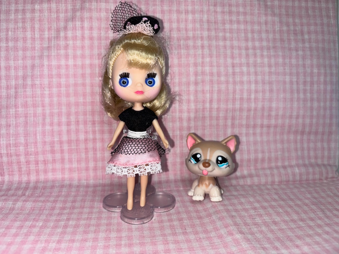 Discontinued Rare LPS Littlest Pet Shop Blythe Doll With Doll Stand ...