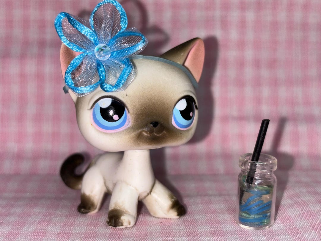 Discontinued Rare LPS Littlest Pet Shop Blue Eyes Cat With Handmade Bow ...