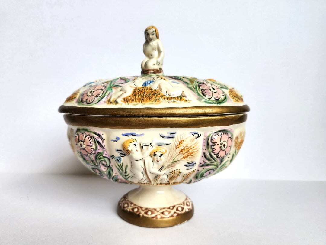 Capodimonte Reproduction Oval Lidded Gold Trimmed Bowl Rare Porcelain ...