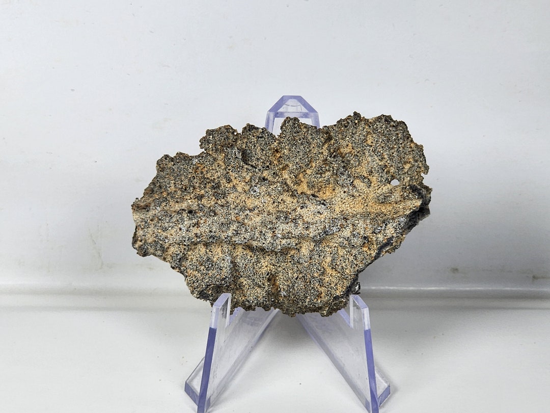 Fulgurite Lightning Glass . FULGURITE Stone, Lightning Strikes Sand ...